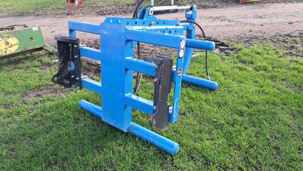 2022 Albutt square/round bale grab, pin and cone brackets, as new ...