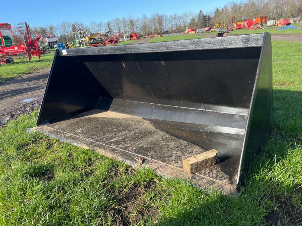 Bucket, Euro brackets | York Machinery Sale (hedgers, buckets ...