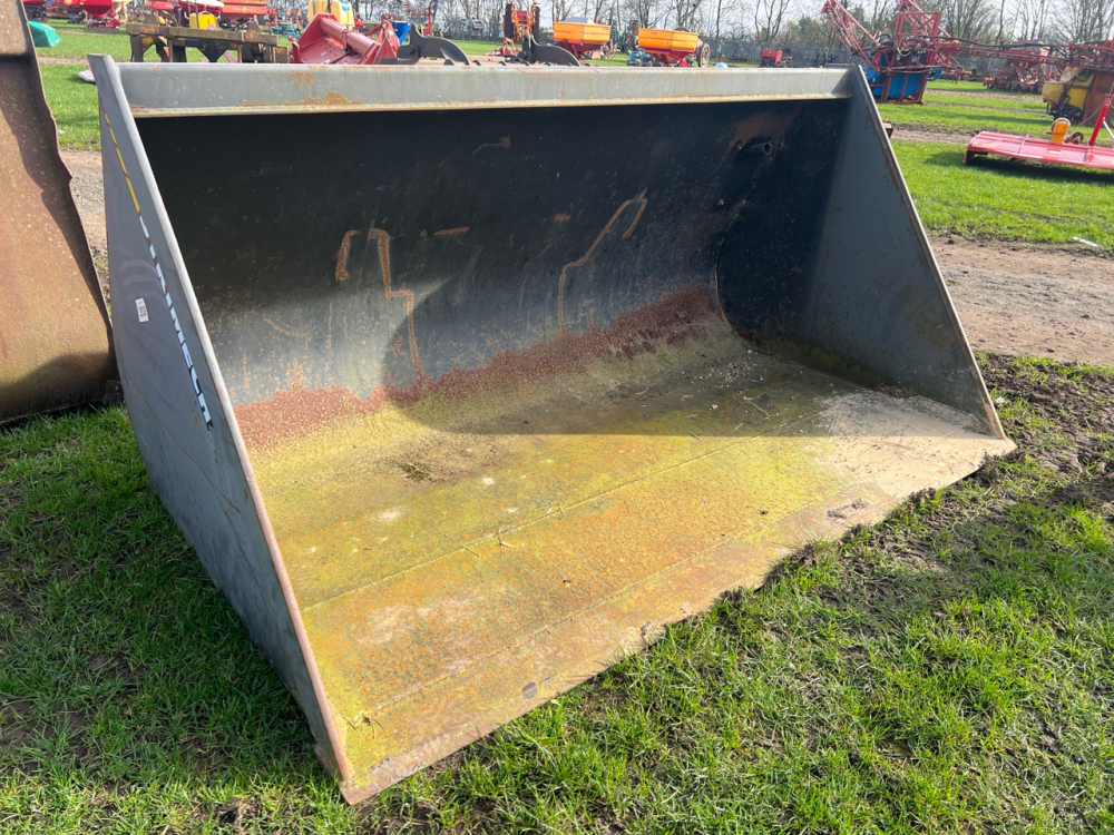 Strimech grain bucket, very little use | York Machinery Sale (hedgers ...