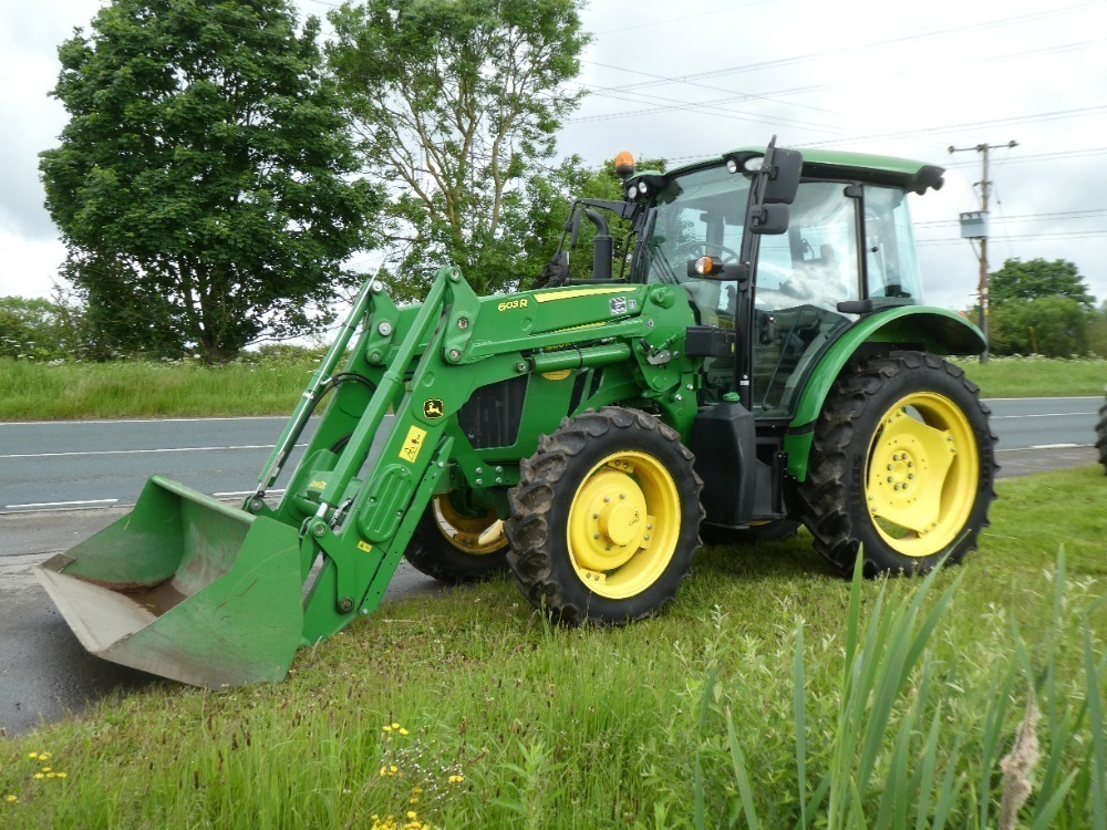 John Deere 5100R 4wd tractor, c/w 603R front loader, 7ft bucket ...
