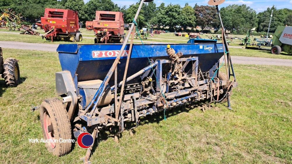 Westmac Fiona 3m seed drill, fits 3m power harrow, control box in ...