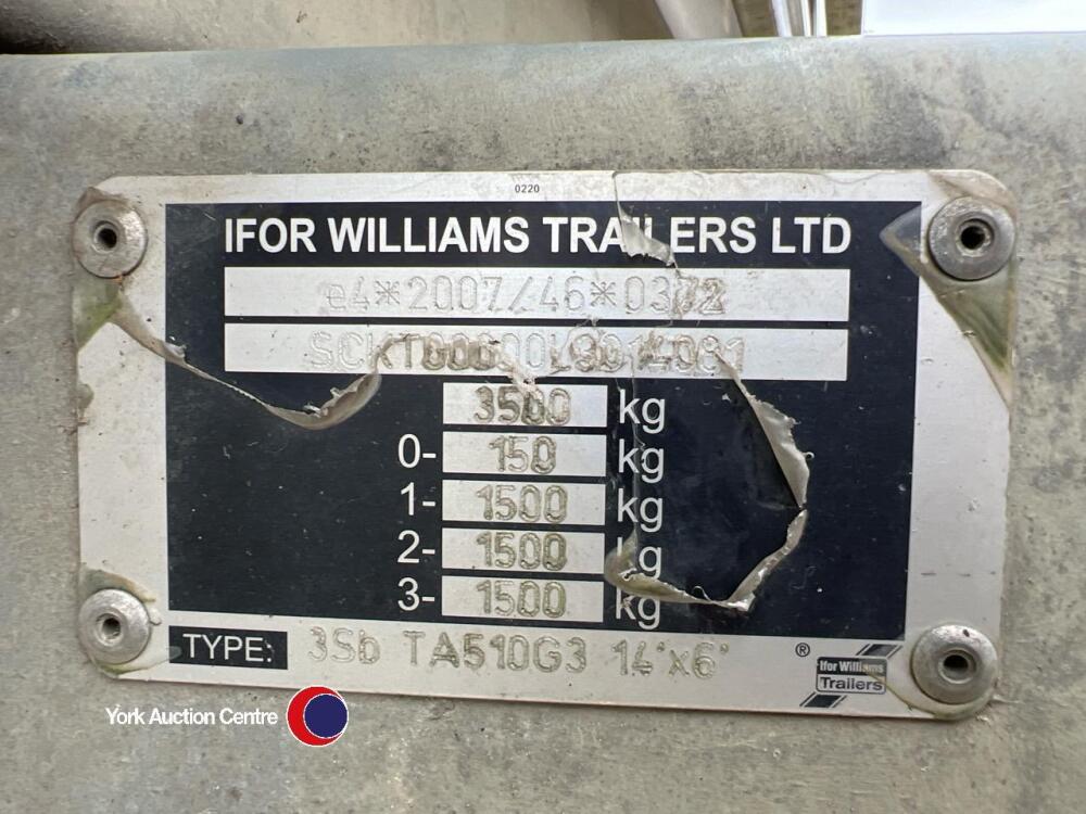 2020 Ifor Williams TA510 tri-axle cattle trailer c/w sheep decks, 2 ...
