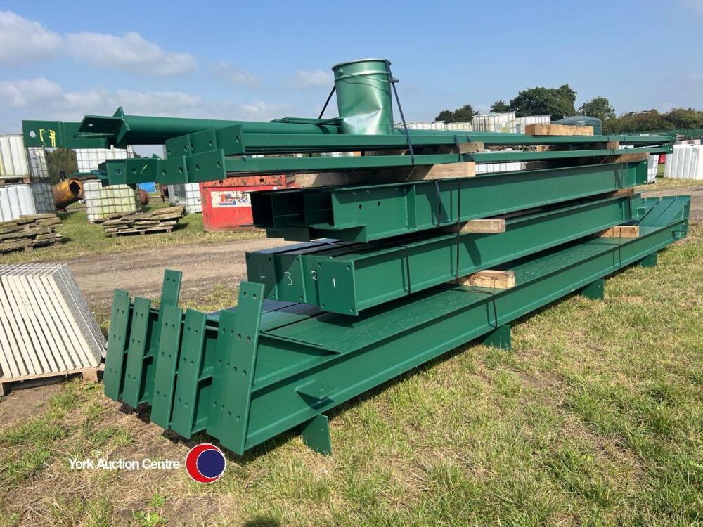 60 x 40 x 15ft steel frame building, 20ft bays, roof purlins spaced for ...