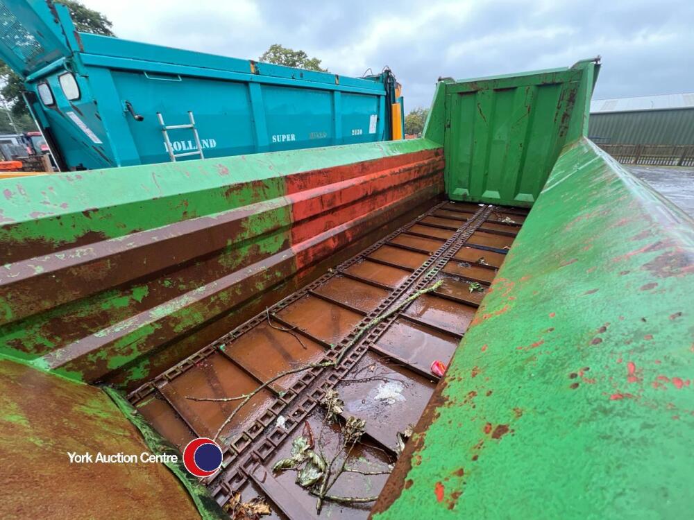 Samson rear discharge muck spreader, slurry door | York Machinery Sale ...