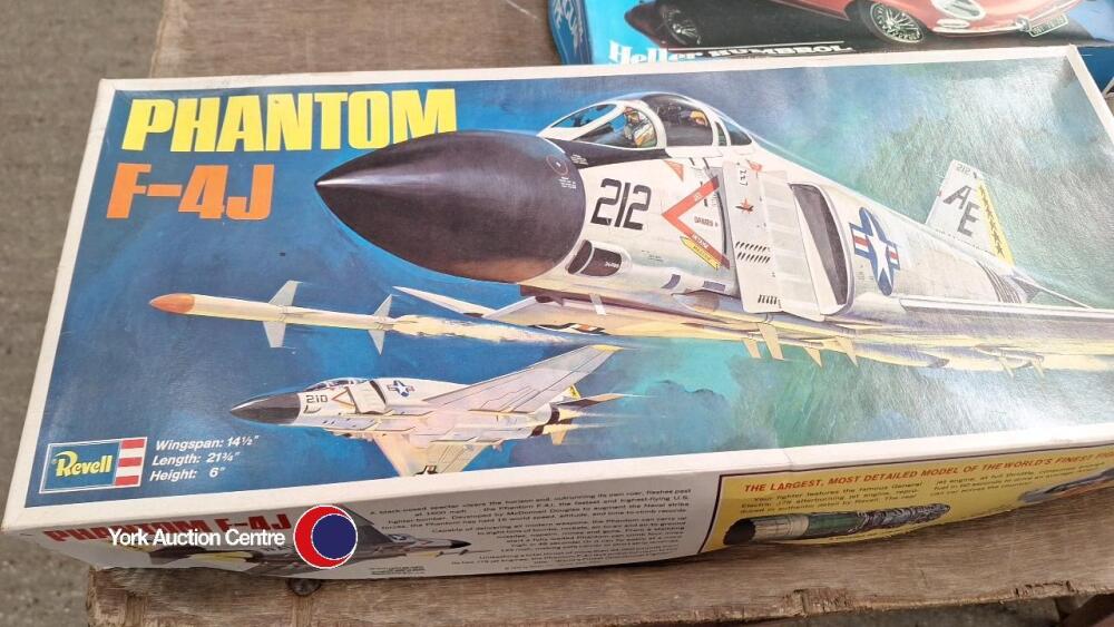 3 vintage model kits, 2 planes and E-Type Jaguar | April timed online ...