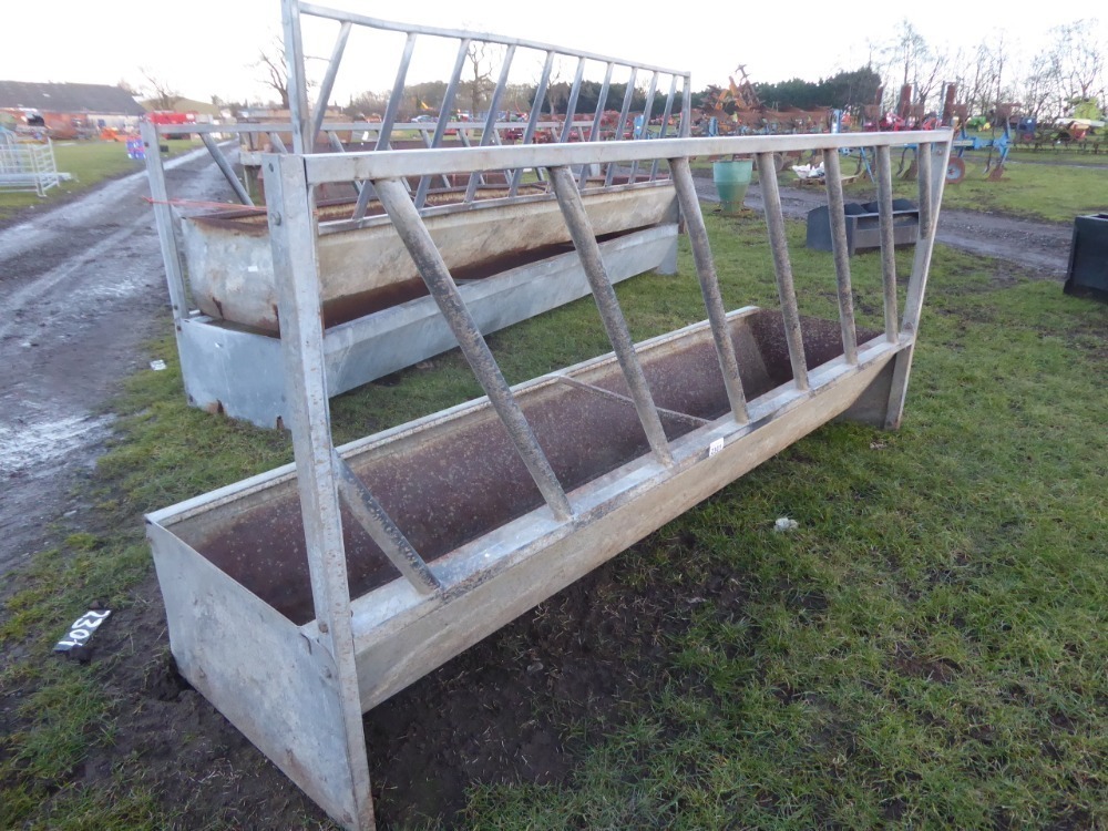 IAE 10' Diagonal feed barrier with barrier with trough | York Machinery ...
